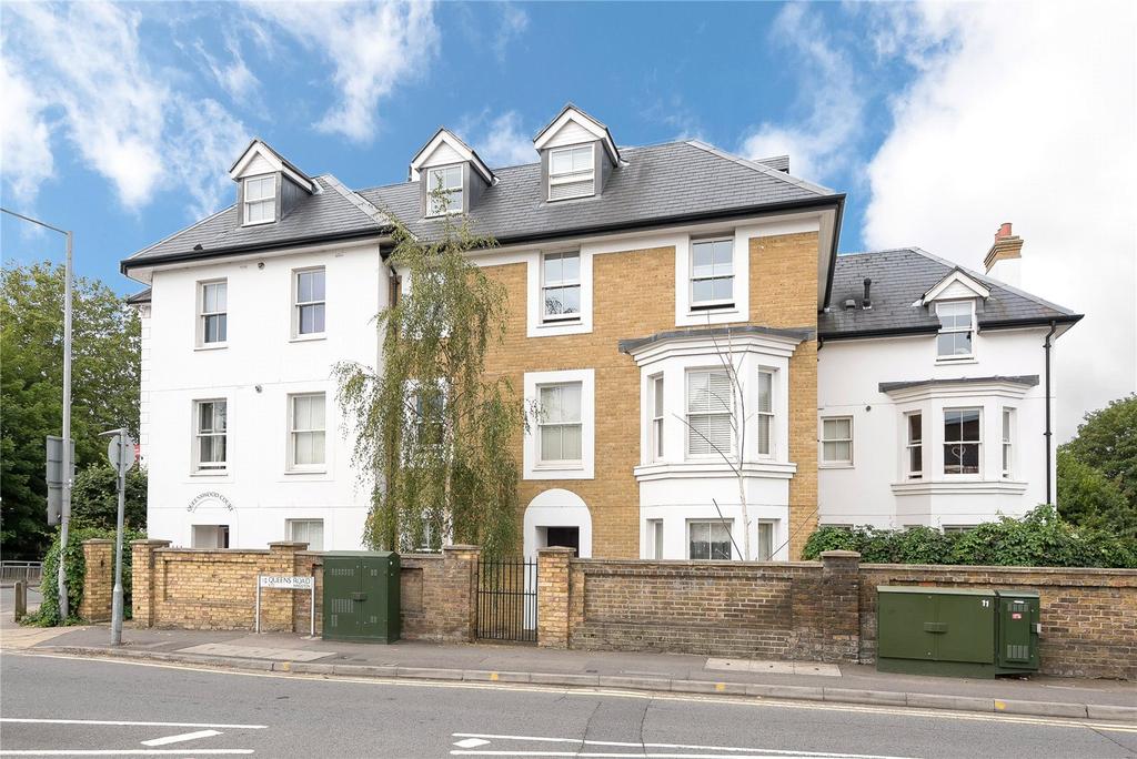 Queens Road, Kingston upon Thames, KT2 2 bed penthouse - £475,000