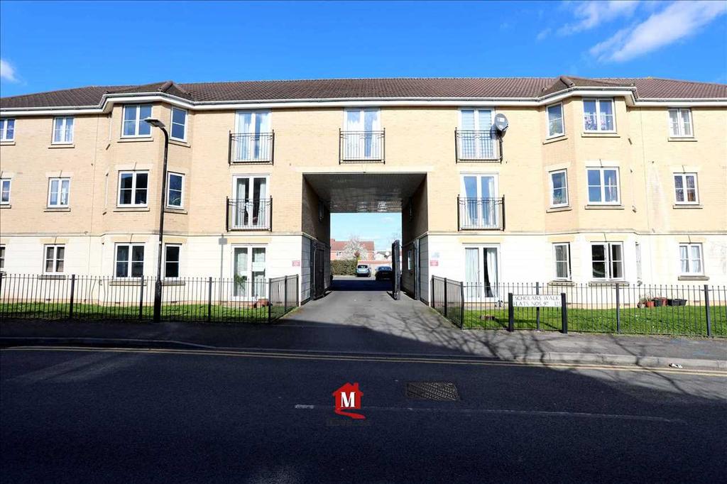 Scholars Walk, Langley, Slough 2 bed apartment - £259,950