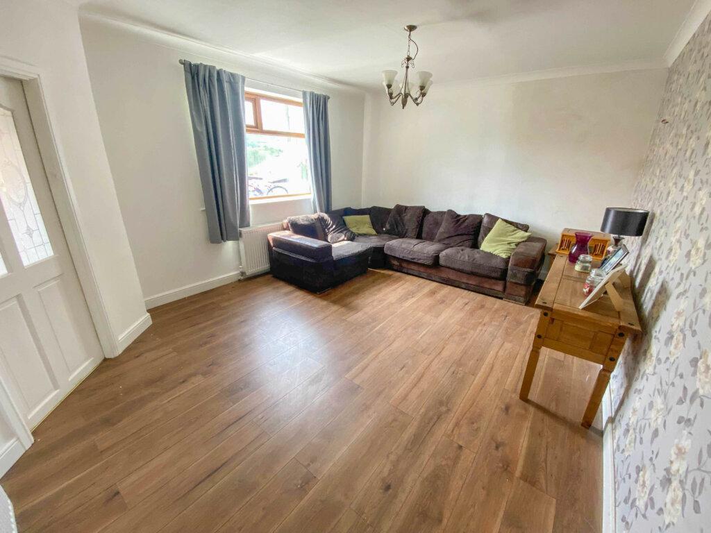 Hammond Avenue, Stacksteads, Bacup... 3 bed semi-detached house - £140,000