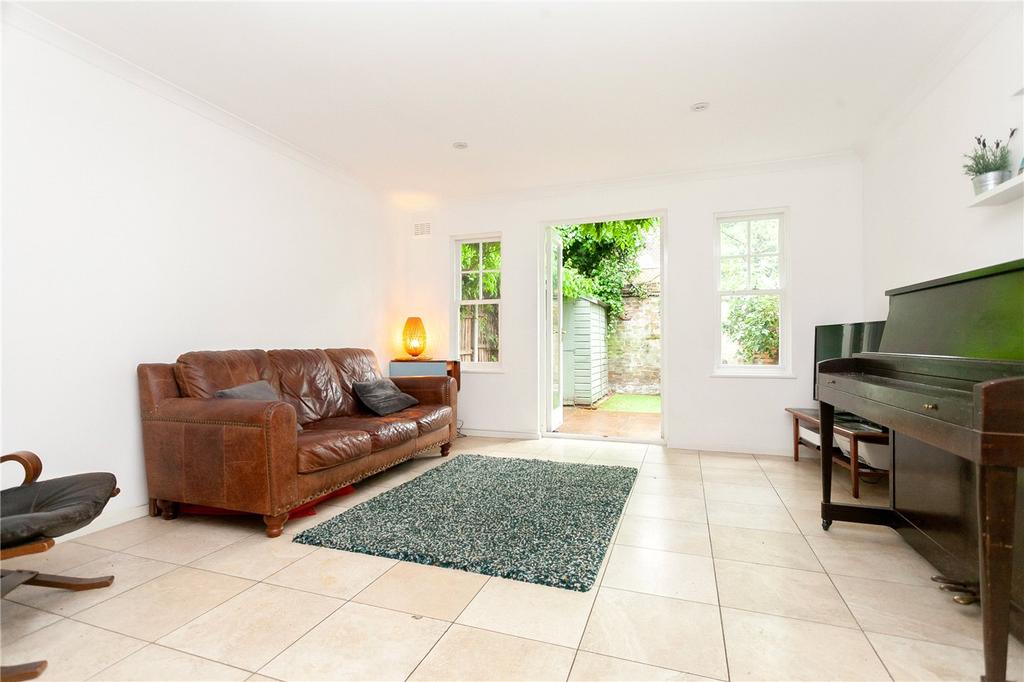 Sutton Square, Urswick Road, Hackney, E9 2 bed house - £700,000