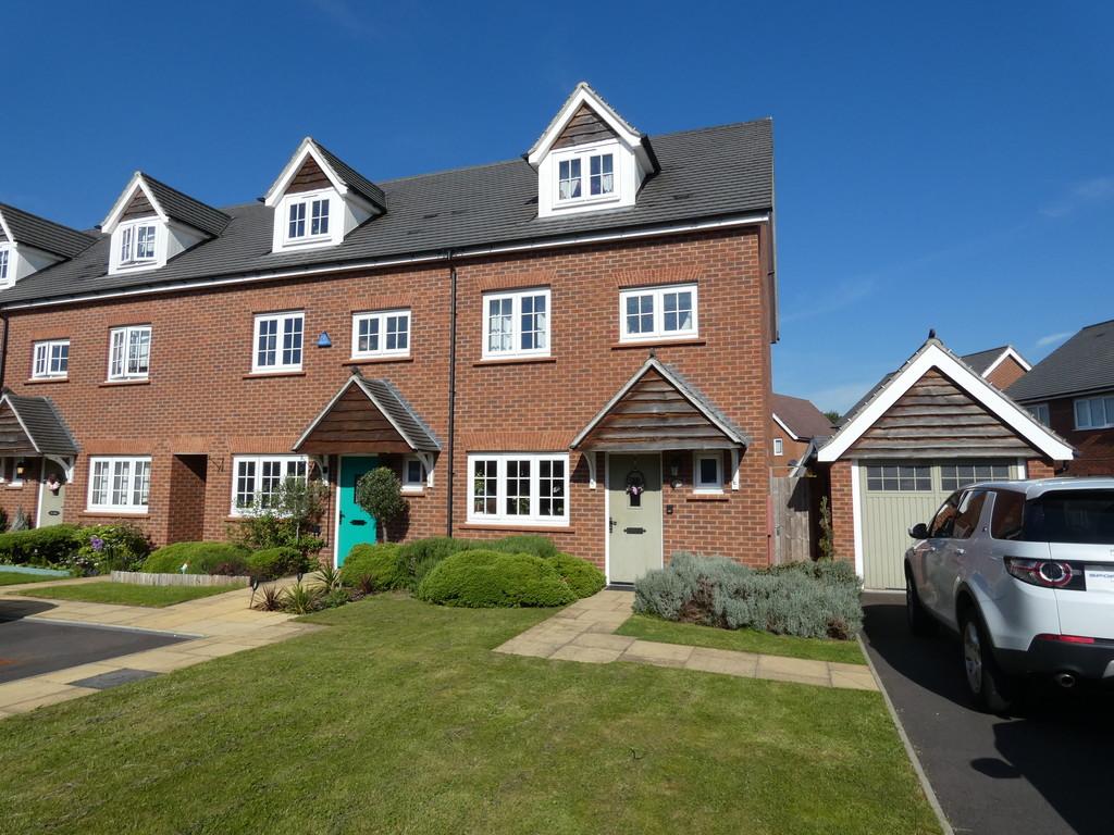 Way Field, Leegomery, Telford 4 bed end of terrace house - £1,100 pcm ...
