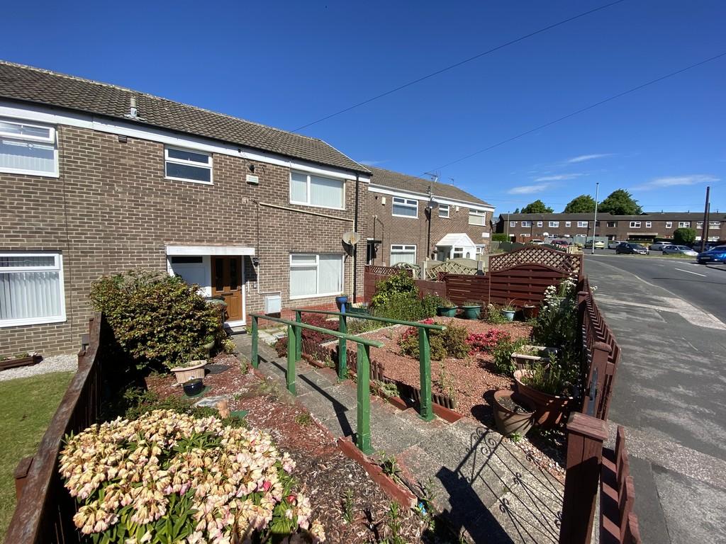 Rossefield Approach, Bramley 3 bed townhouse - £119,999