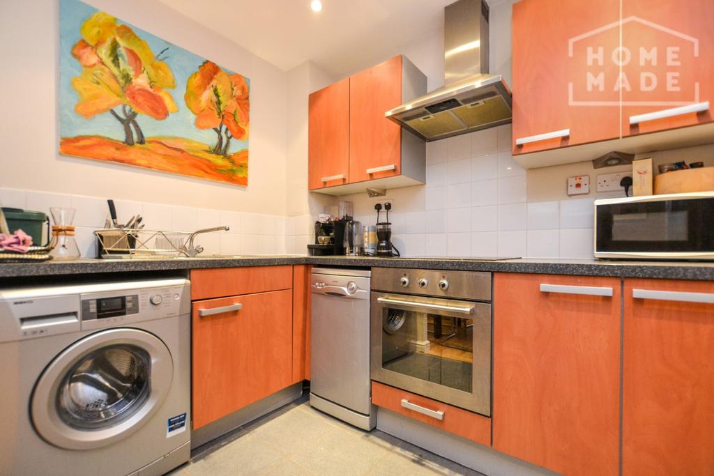 Hacon Square, Hackney, E8 2 bed flat - £1,650 pcm (£381 pw)