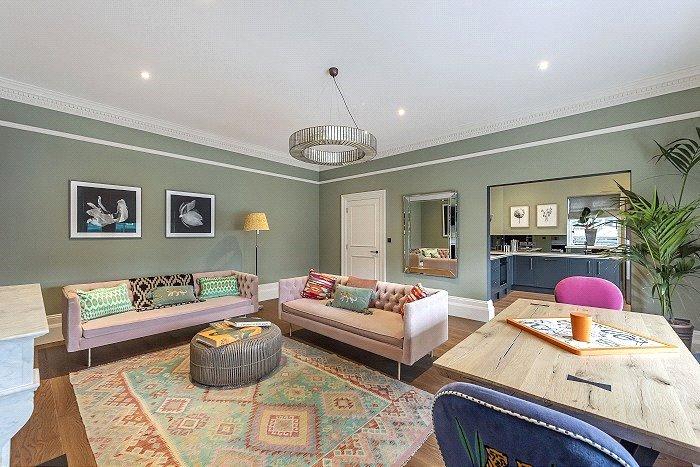 Phillimore Place, Kensington, London 3 bed flat - £7,995 pcm (£1,845 pw)