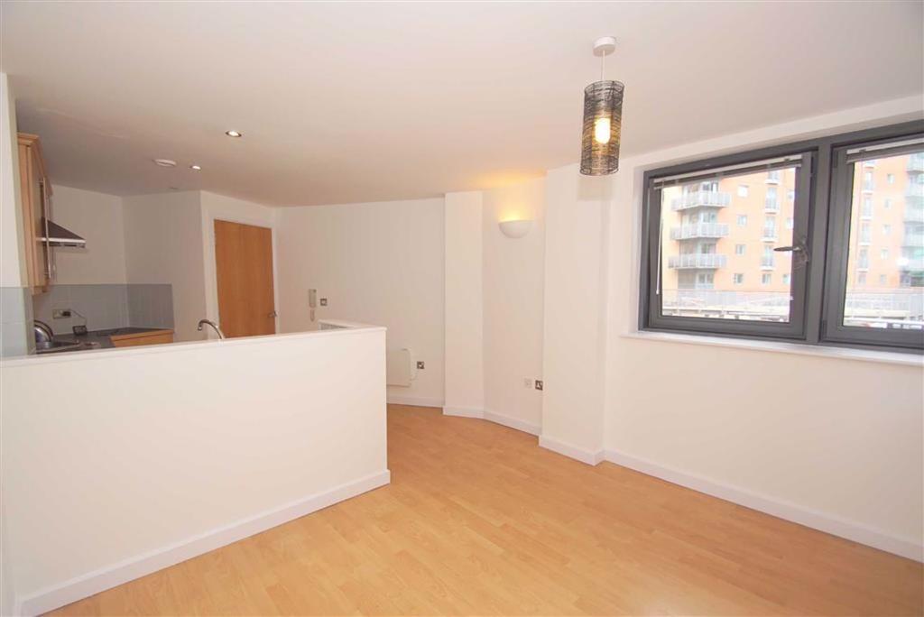 Velocity West, City Walk, LS11 1 bed flat - £700 pcm (£162 pw)