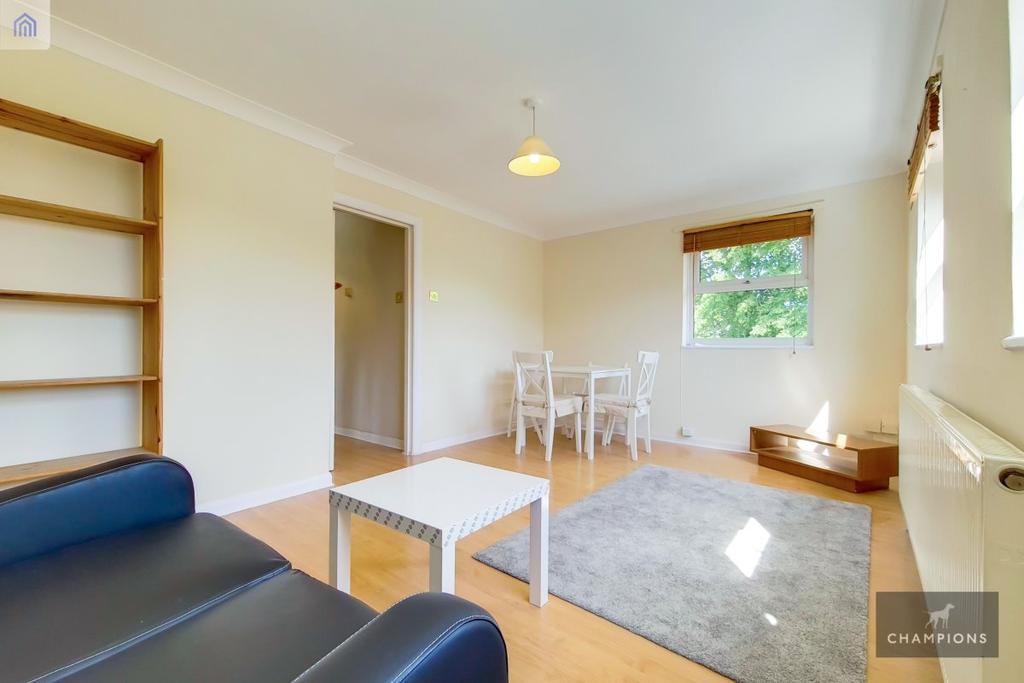 Trinity Road, Wandsworth 1 bed apartment - £1,213 pcm (£280 pw)