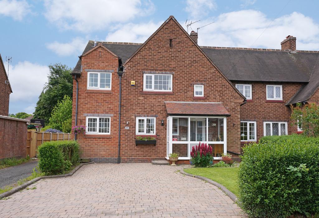 Parsonage Drive Cofton Hackett B45 8ar 3 Bed Semi Detached House £