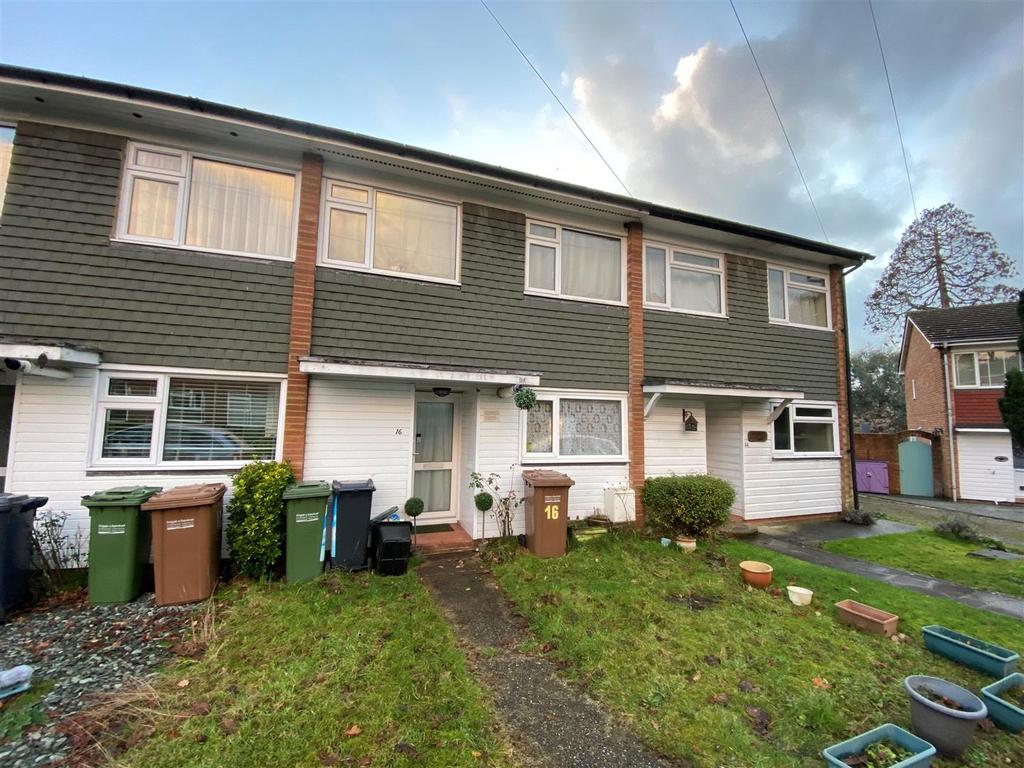 Durfold Drive, Reigate 3 bed terraced house - £500,000