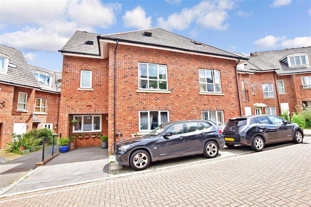 Victoria Mews, West Green, Crawley, West Sussex 6 bed townhouse - £550,000