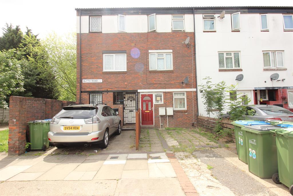 Blyth Road, Thamesmead, London, SE28 8LG 4 bed terraced house - £370,000