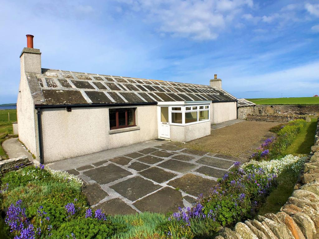 Roadside, Rackwick, Westray, Orkney KW17 2 bed detached house - £160,000