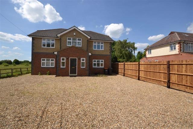 Markyate Road, Slip End 4 bed house - £2,500 pcm (£577 pw)