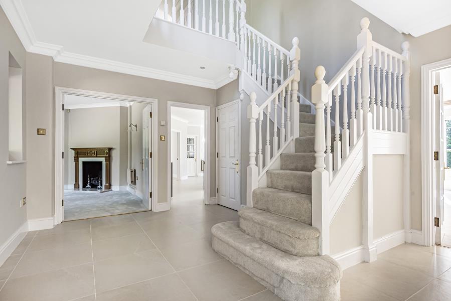 Woodlands Road East, Virginia Water, GU25 4PH 5 bed detached house to ...