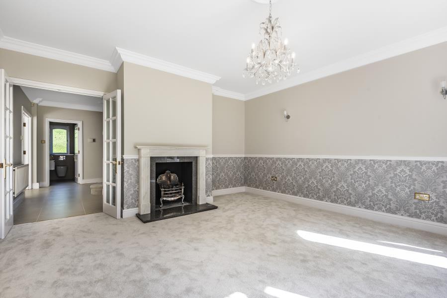 Woodlands Road East, Virginia Water, GU25 4PH 5 bed detached house - £ ...