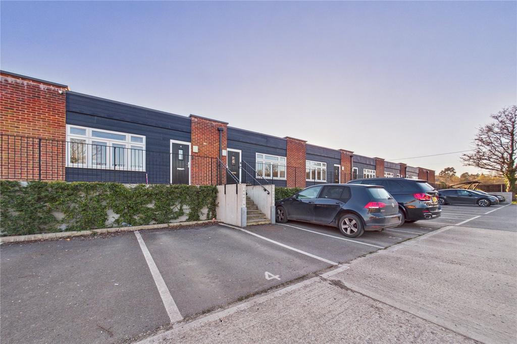 Beenham Terrace, Grange Lane... 2 bed terraced house - £1,250 pcm (£288 pw)