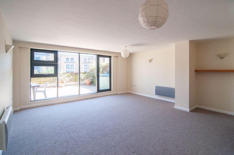 Deanery Road, Bristol, BS1 2 bed apartment - £1,475 pcm (£340 pw)