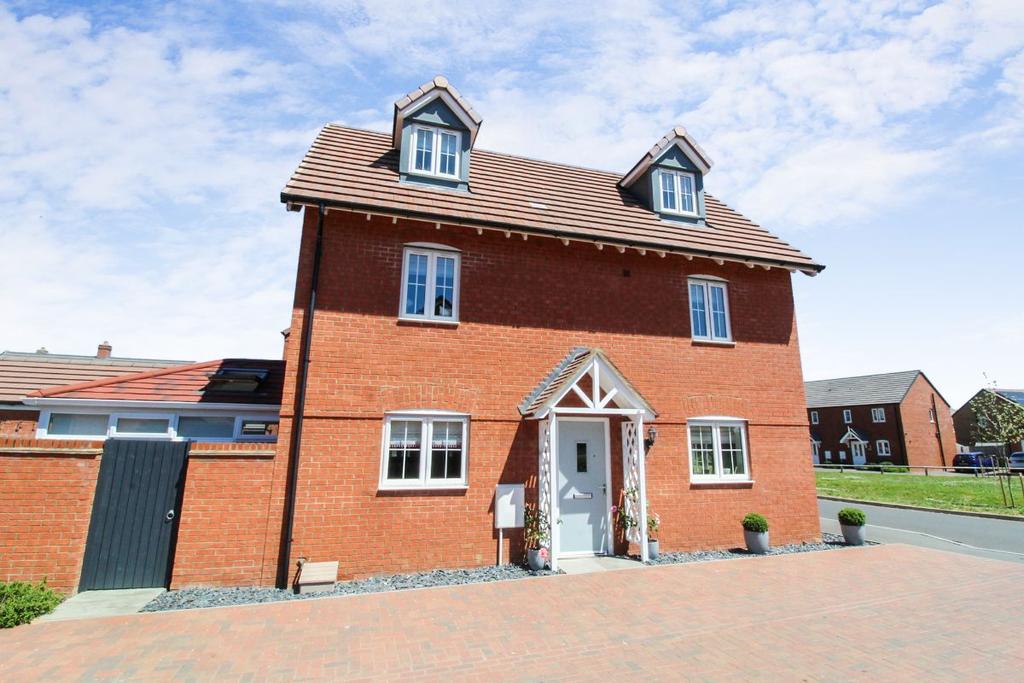 Hare Lane, Cranfield 4 bed detached house - £400,000