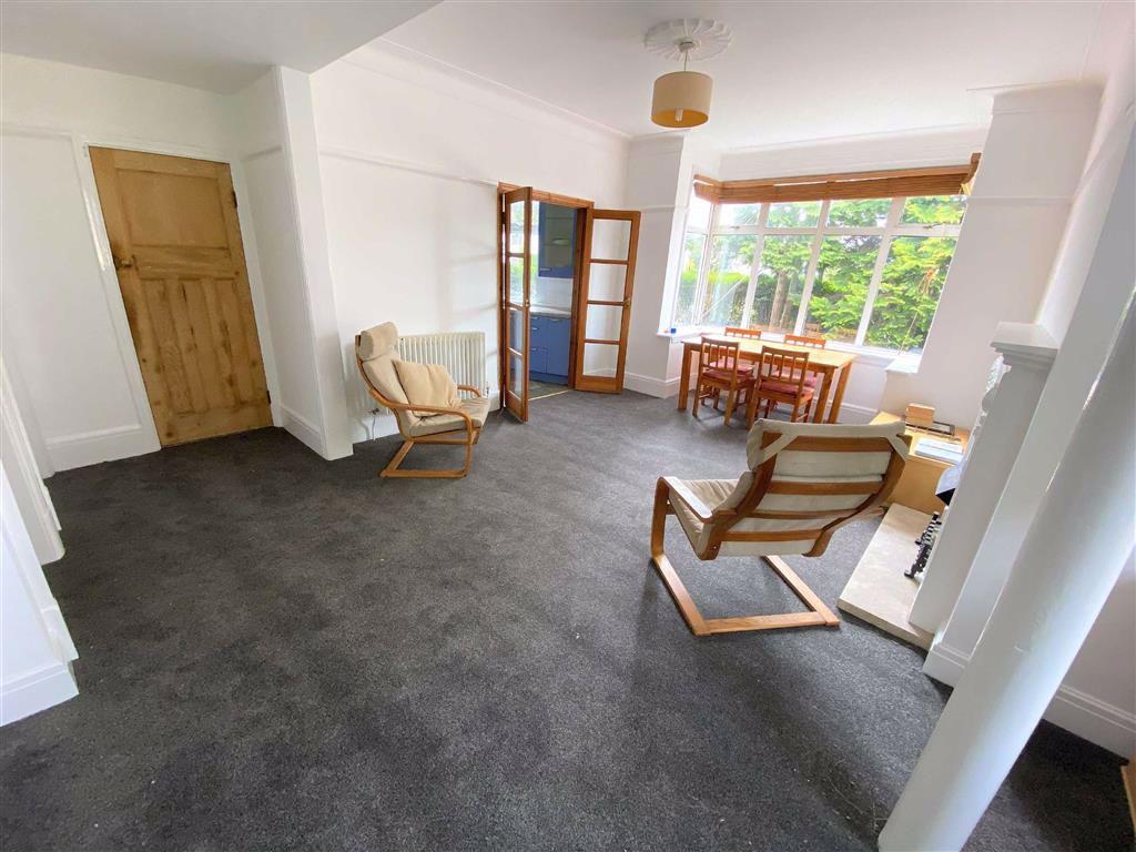 Fog Lane, Didsbury, Manchester 2 bed flat - £170,000