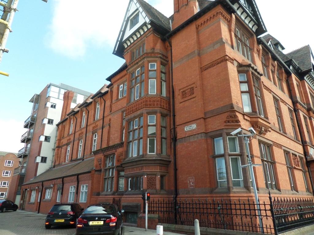 Stowell Street Georgian Quarter L7 4 bed apartment - £1,400 pcm (£323 pw)