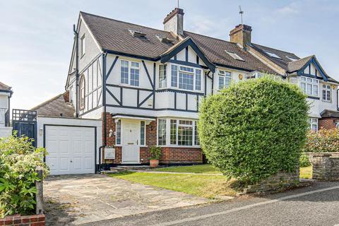 Sanderstead Court Avenue, Sanderstead, Surrey, CR2 9AG 4 bed end of ...