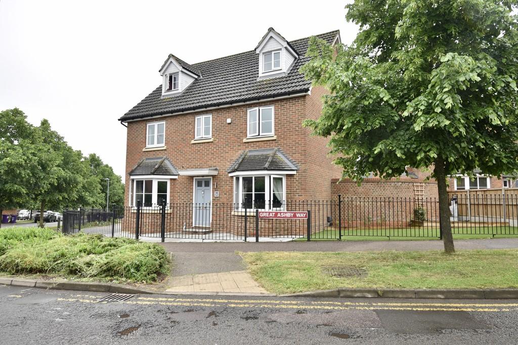 Great Ashby Way, Stevenage 5 bed detached house - £625,000