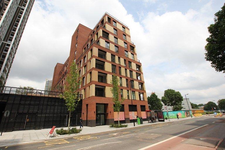 Levy Building, Elephant Park... 2 bed apartment - £2,275 pcm (£525 pw)
