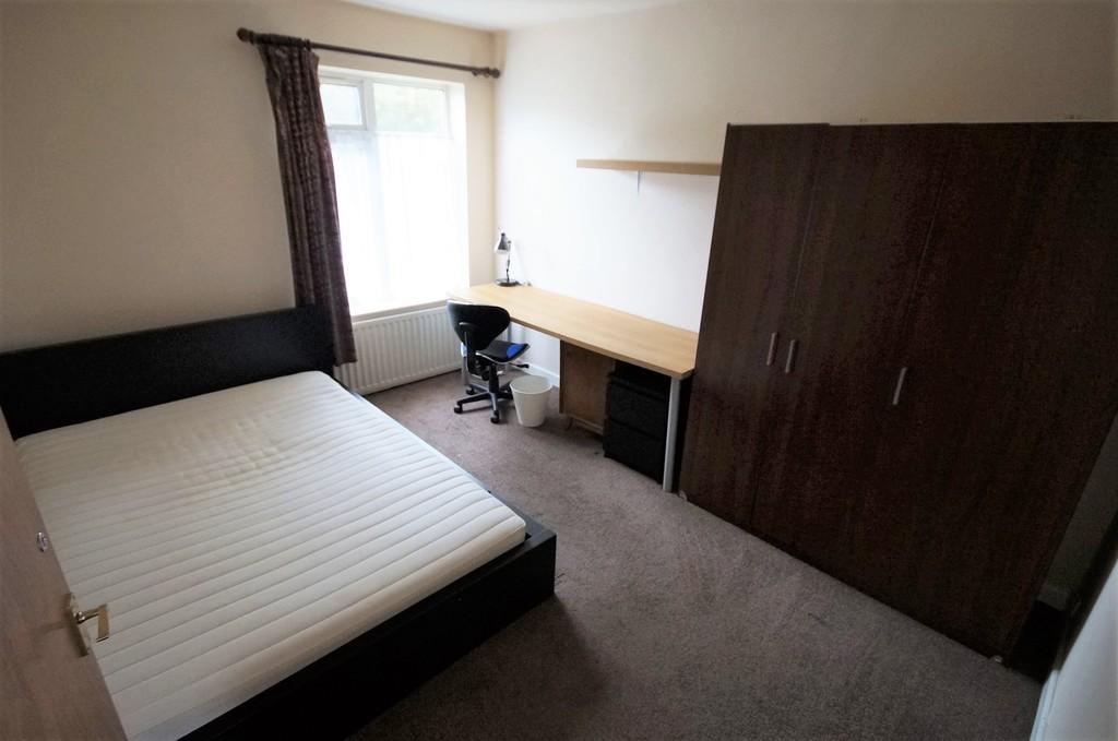 Gulson Road, Stoke, Coventry, CV1 2HY 4 bed semi-detached house - £ ...