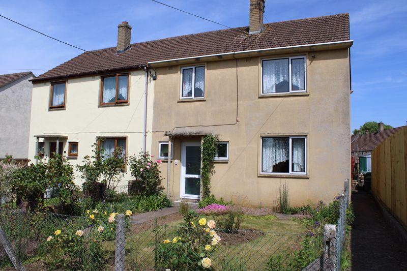 Churchill Road Shepton Mallet 3 Bed Semi Detached House £209 950