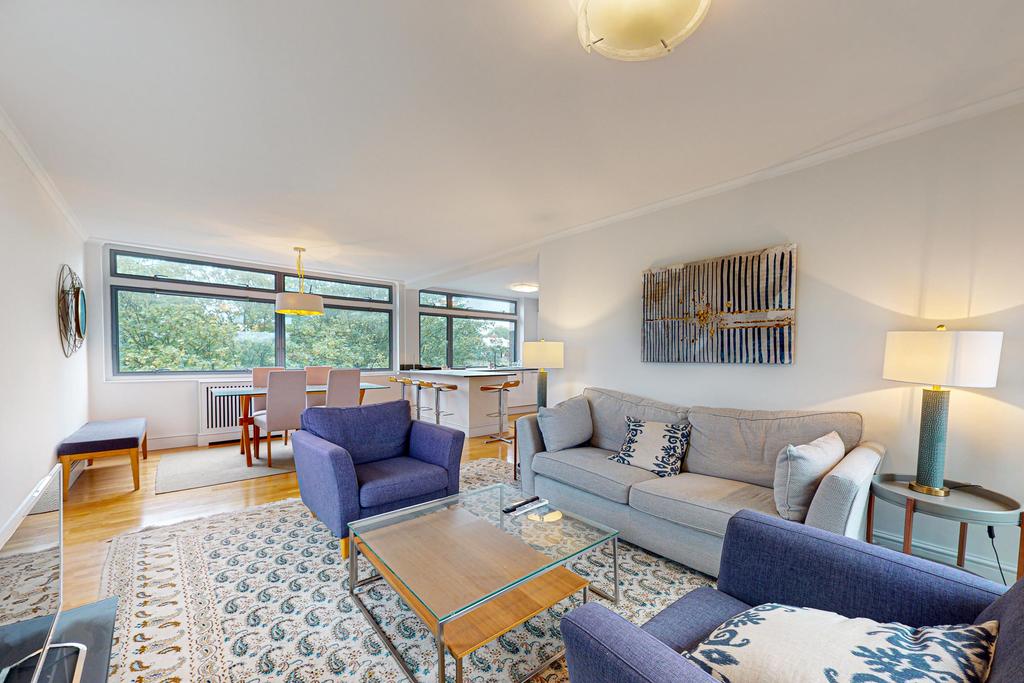 Park Close, Ilchester Place, London, W14 2 bed flat - £2,817 pcm (£650 pw)