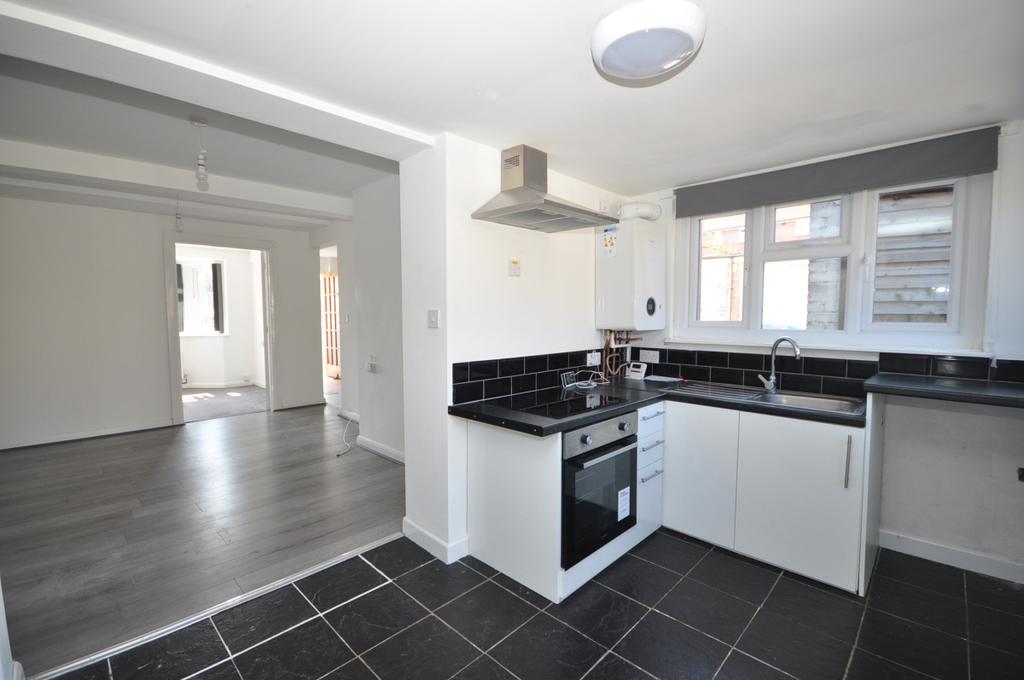 Winterslow Drive Havant PO9 1 bed apartment - £750 pcm (£173 pw)