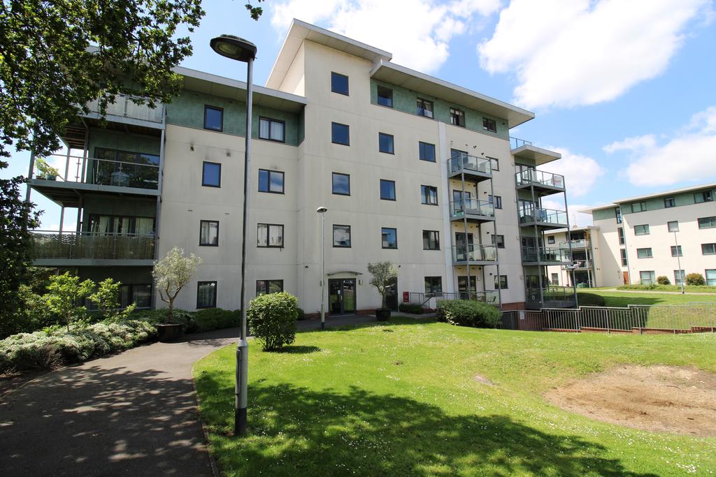 Adlington House, Rollason Way... 2 bed apartment - £1,425 pcm (£329 pw)
