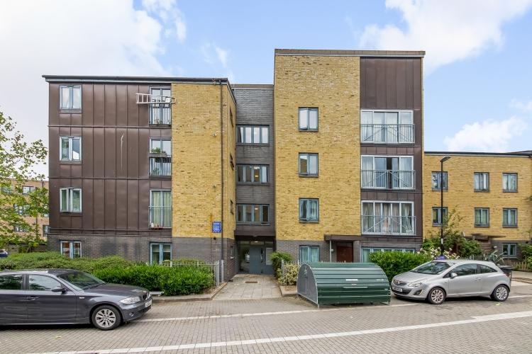 Besson Street London SE14 2 bed flat - £425,000