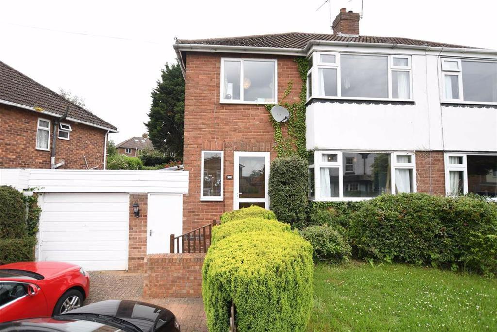 Queen Street Cubbington Leamington Spa 3 Bed Semi Detached House £