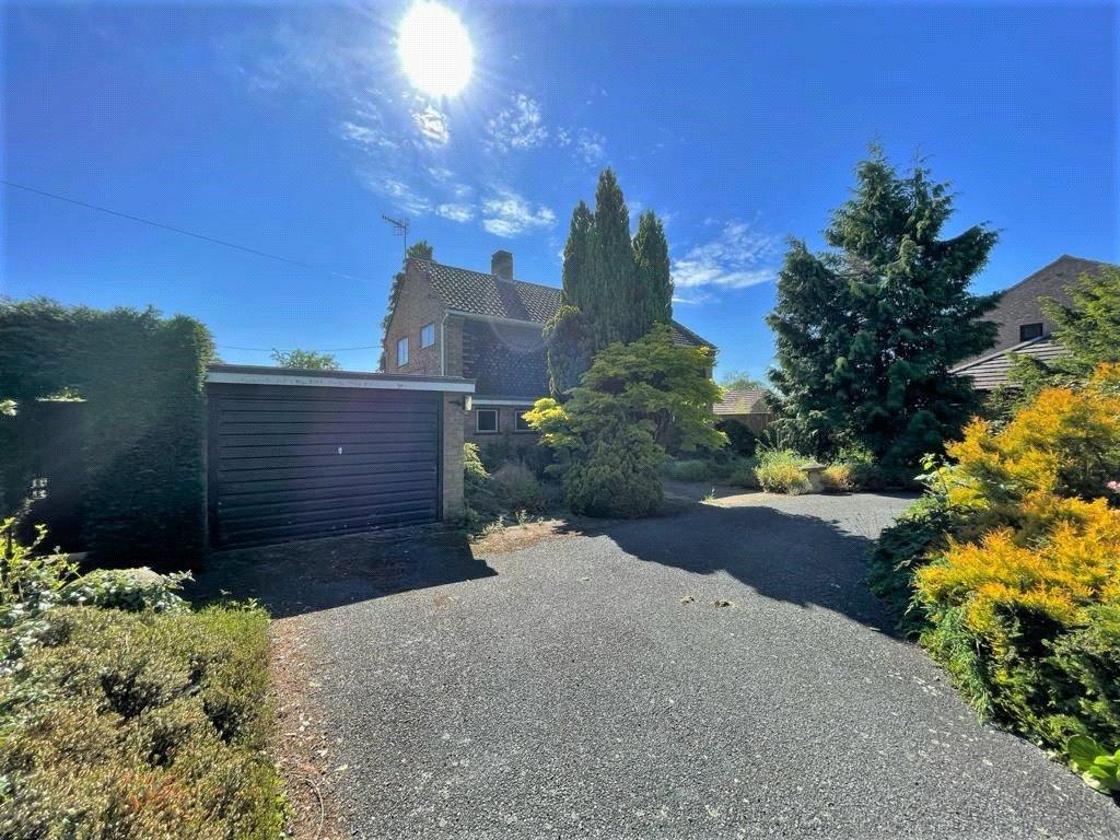Station Road, Harvington, Evesham, WR11 3 bed detached house - £625,000