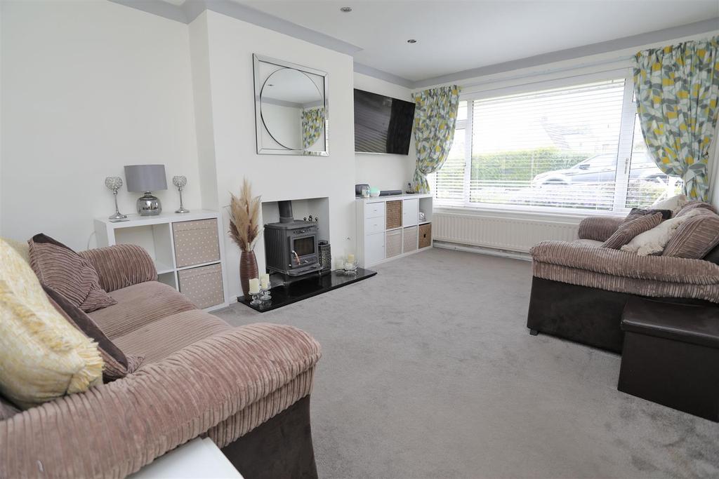 Troon Way, Colwyn Heights, Colwyn Bay 3 bed semi-detached house - £210,000