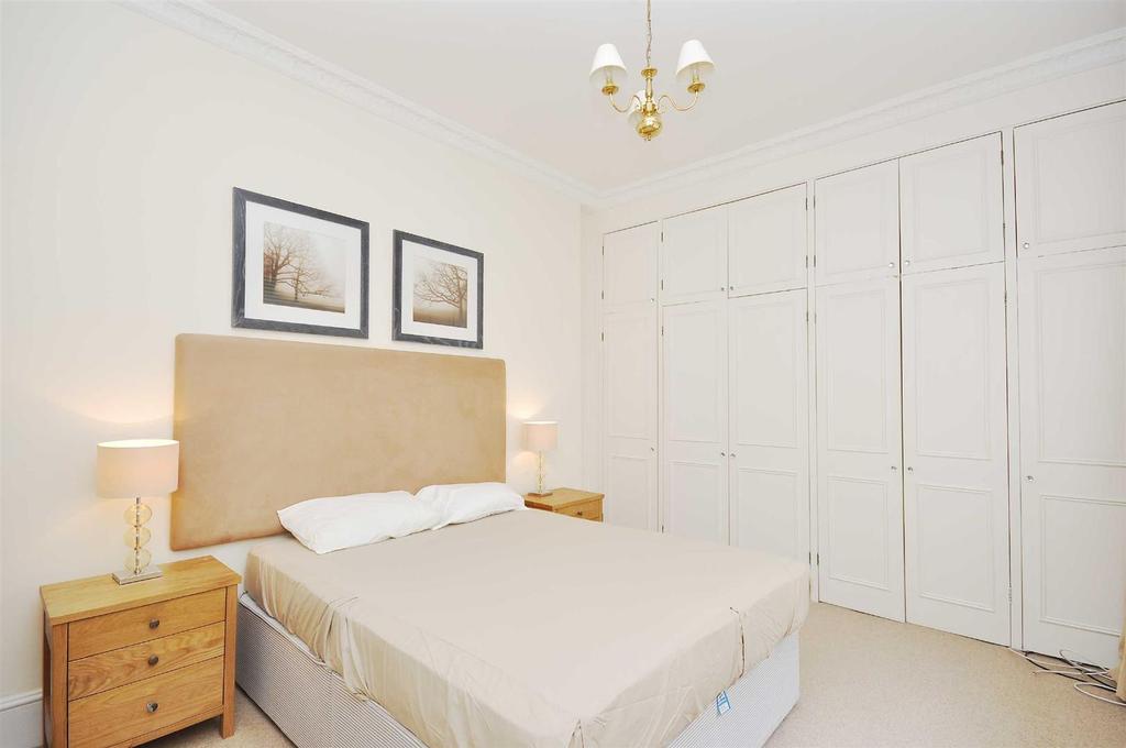 Chesham Place, Belgravia, SW1 1 bed flat - £2,925 pcm (£675 pw)