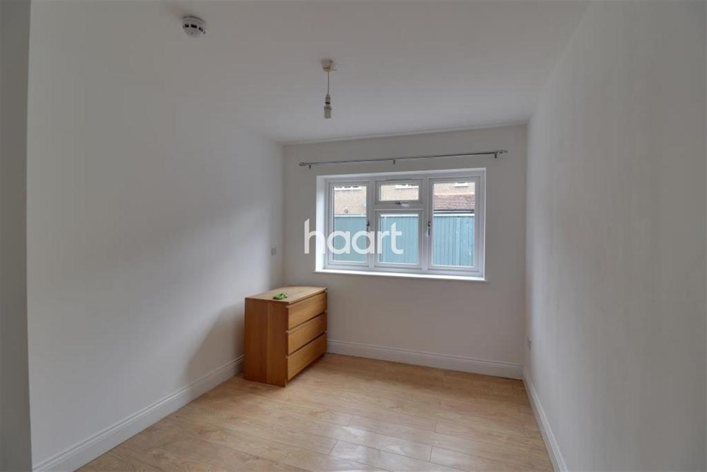 Uxbridge Road Southall UB1 3 6 bed terraced house - £3,500 pcm (£808 pw)