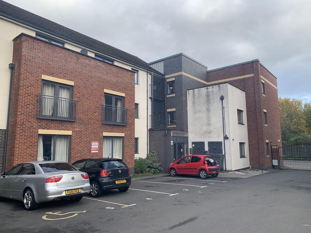 Cuthbert Cooper Place, Darnall... 2 bed apartment - £80,000