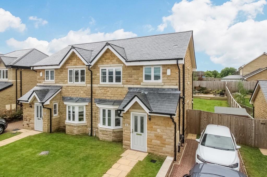 Boshaw View, Hade Edge 3 bed semi-detached house - £290,000
