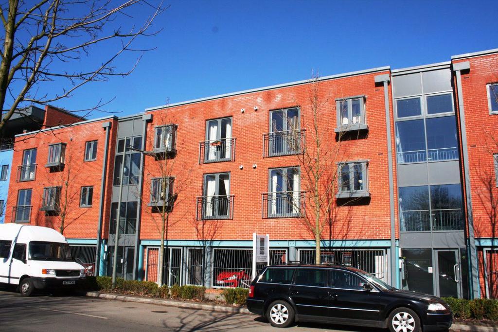 Diglis 2 bed flat - £775 pcm (£179 pw)