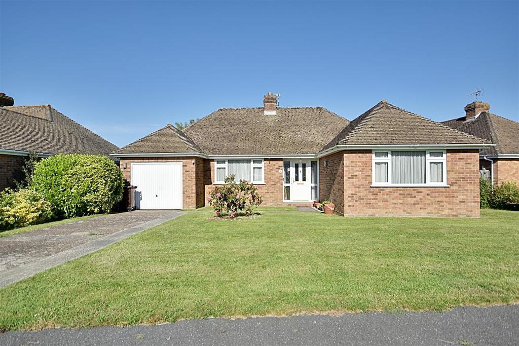 The Orchard, Broad Oak, Rye 2 bed detached bungalow - £399,950