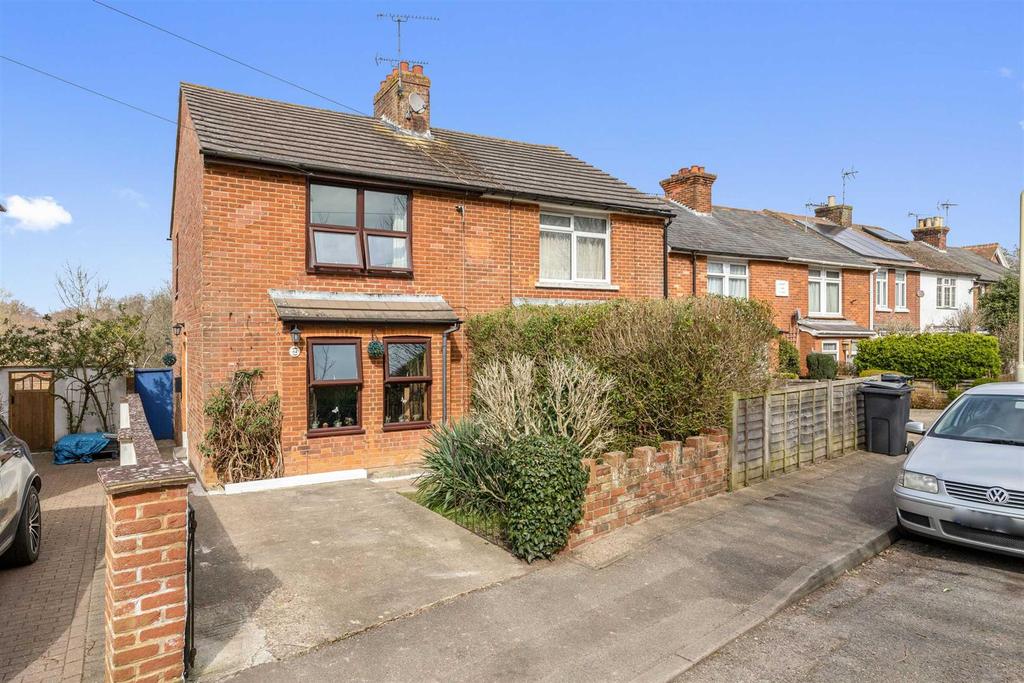 Church Road, Sevington TN24 3 bed semi-detached house - £285,000