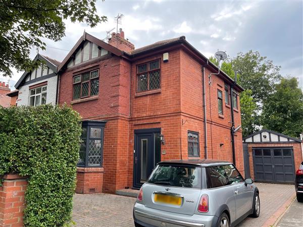 Mount Road, Manchester 3 bed semi-detached house - £900 pcm (£208 pw)