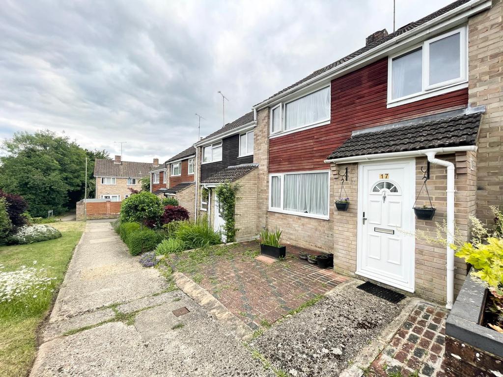 Pittard Road, Basingstoke, Hampshire... 3 bed terraced house - £275,000