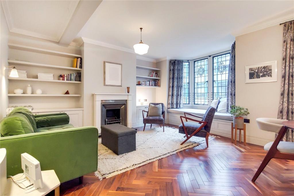 Lancaster Court, 36-38 Newman Street... 2 bed apartment - £950,000