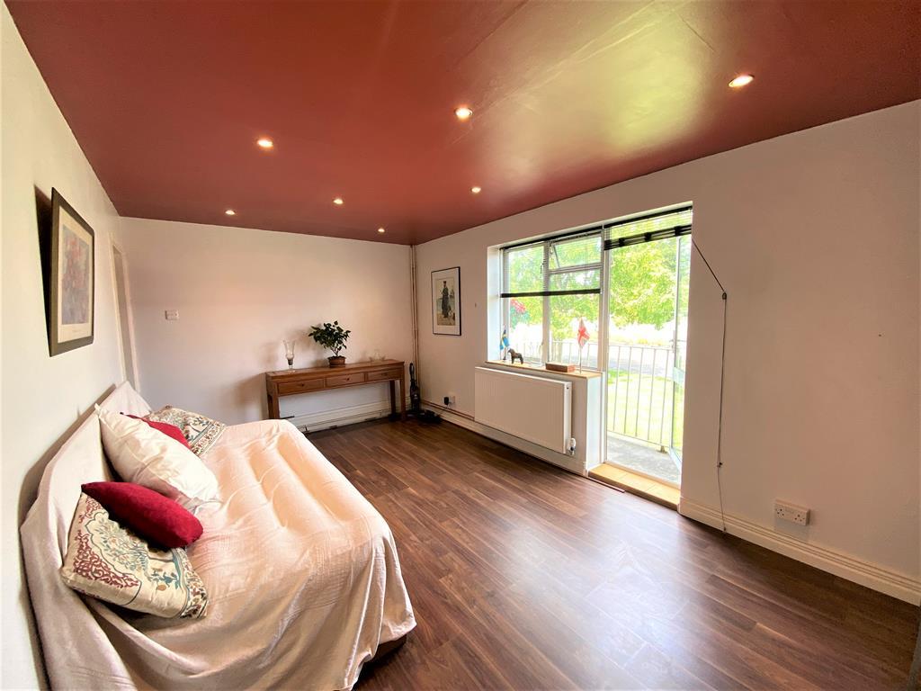 Gower House, Barra Hall Road, Hayes, Middlesex, UB3 2NP 2 bed ...