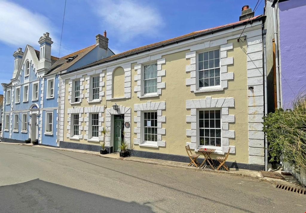 Lizard Village, The Lizard, Cornwall 5 bed house - £400,000