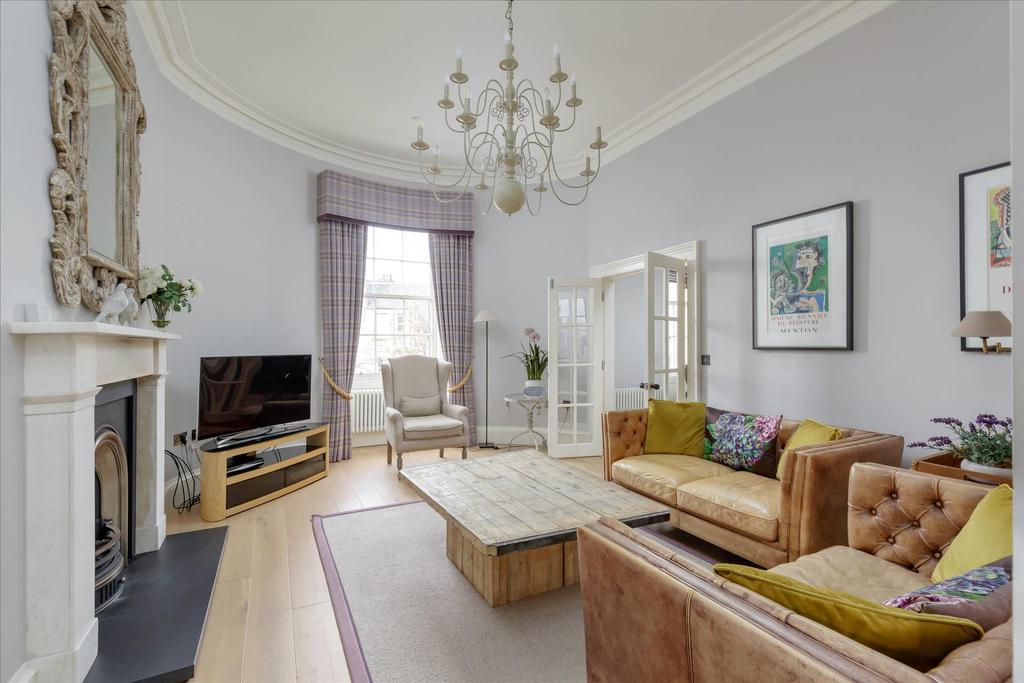 Rutland Square, Edinburgh... 2 bed flat - £500,000