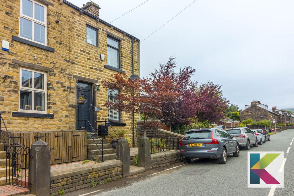 Huddersfield Road, Diggle, Saddleworth 2 bed end of terrace house - £ ...