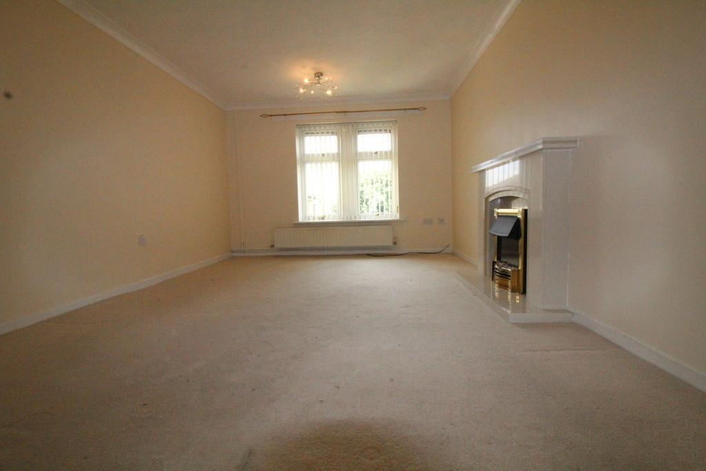 High Street, Birstall 1 bed apartment - £500 pcm (£115 pw)